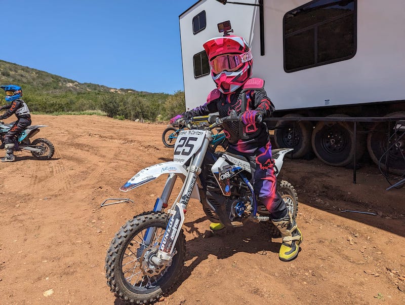 Muere a los 9 años Brooke Carlton, pequeña promesa del motocross